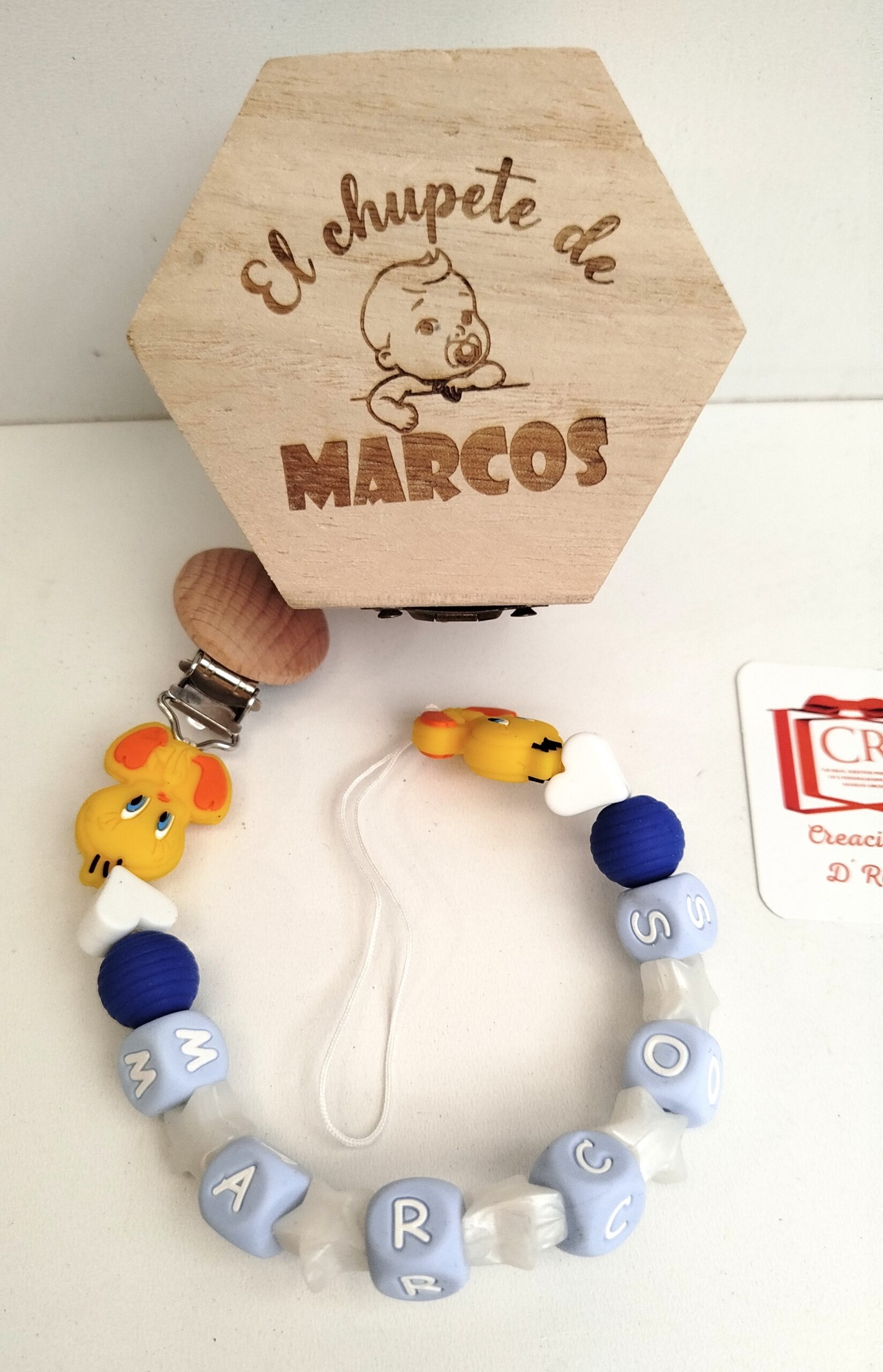 Chupetero personalizado - Creaciones Rocío Delgado